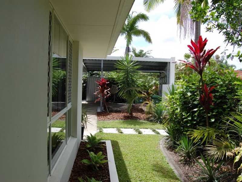14 Marscay Avenue Varsity Lakes QLD 4227 Realestate au 14-marscay-avenue-varsity-lakes-qld-4227-realestate-au