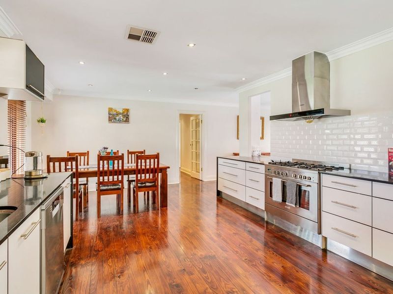 6 Castle Street, Modbury, SA 5092 - realestate.com.au