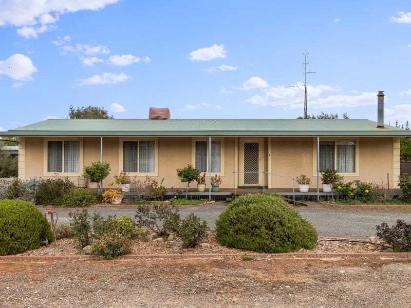4 Railway Parade, Robertstown, SA 5381 - Property Details