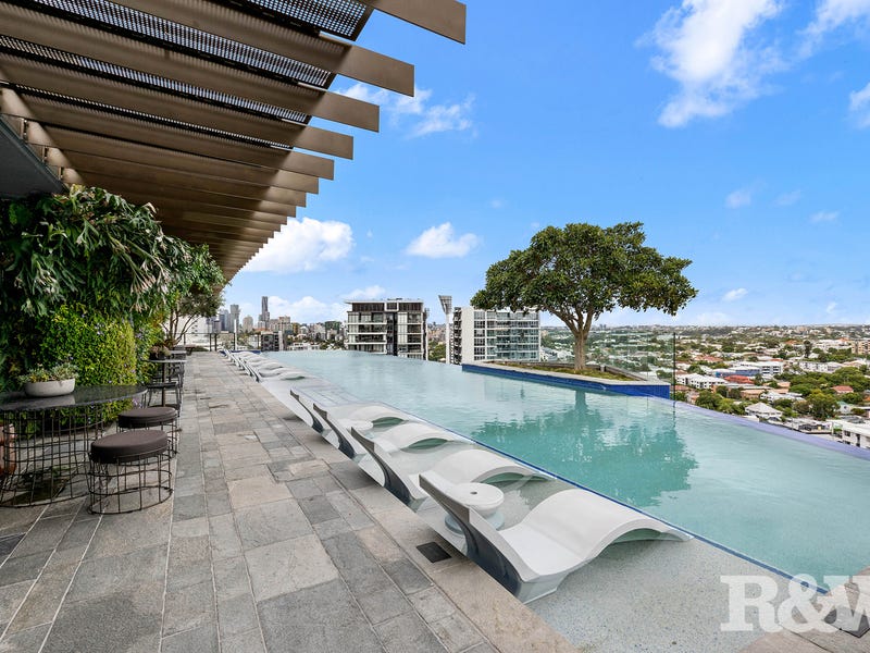 810/62 Logan Road, Woolloongabba, Qld 4102 - Property Details