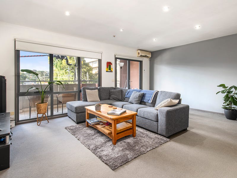 2/87 Denmark Street, Kew, Vic 3101 - Property Details