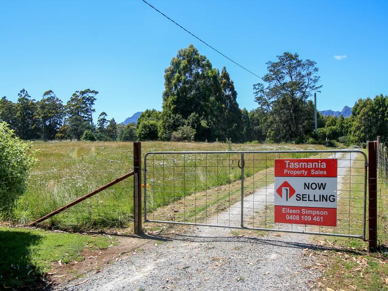 987 Staverton Road, Staverton, Tas 7306 - Property Details