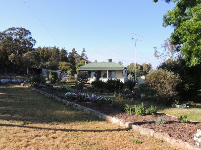 1 Moore Street, Emmaville, NSW 2371 - Property Details