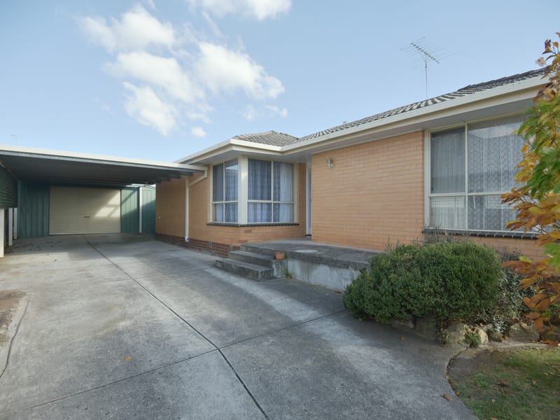13 Adela Street, Wendouree, VIC 3355 - realestate.com.au