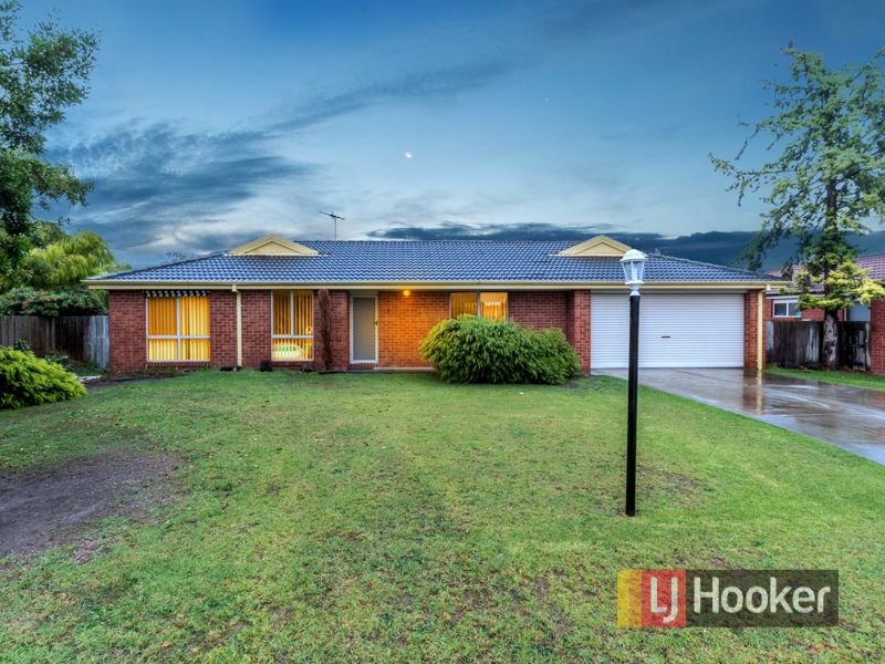 9 Mark Place, Pakenham, Vic 3810 - Property Details