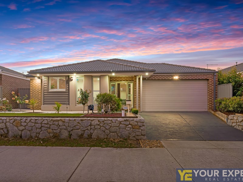 234 Casey Fields Boulevard, Cranbourne East, VIC 3977 - realestate.com.au