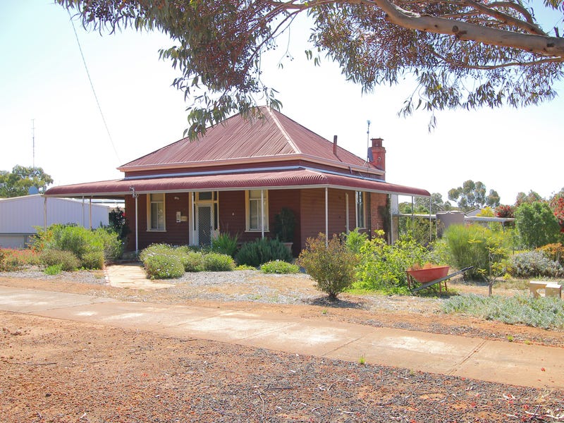 8 Quinlan Street, Goomalling, WA 6460 - realestate.com.au