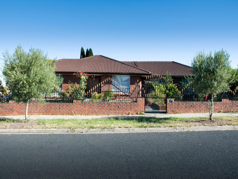 2 SAMUEL DRIVE, Campbellfield, Vic 3061 - Property Details