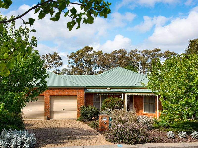 8 Yurunga Drive, Mckenzie Hill, VIC 3451 - realestate.com.au