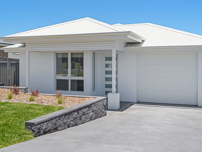 5 Breeze Road, Orange, NSW 2800 - Property Details