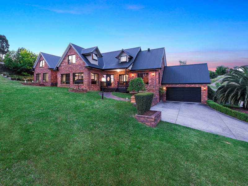 12 HIGH TOR, Mooroolbark, Vic 3138 - Property Details