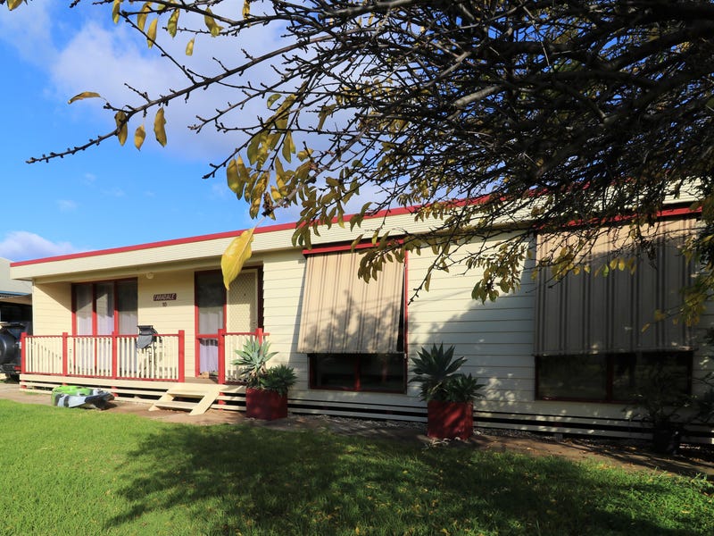 10 Bertoli Street, Boort, Vic 3537 - Property Details