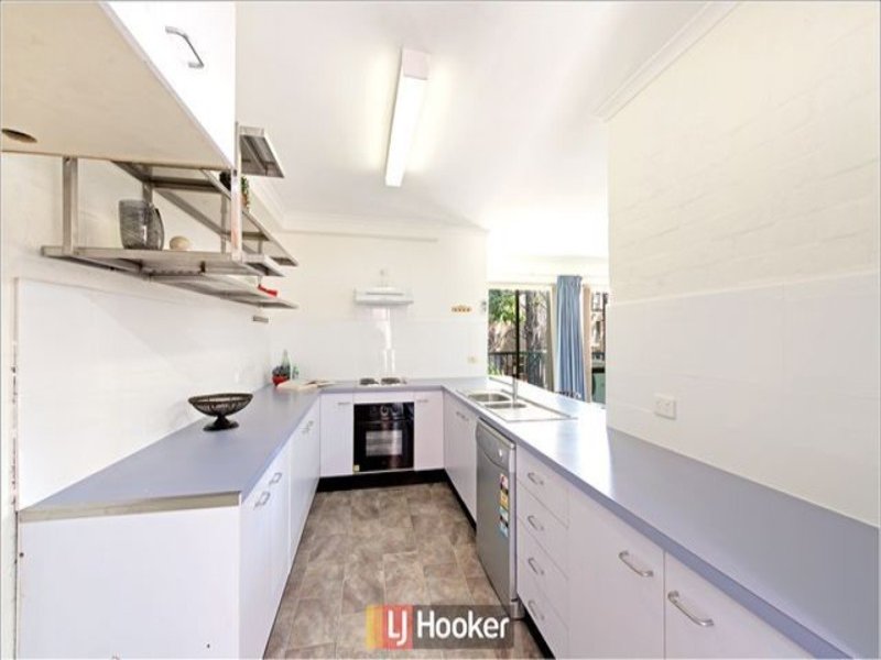 10/10 Tank Street, Phillip, ACT 2606 - Property Details