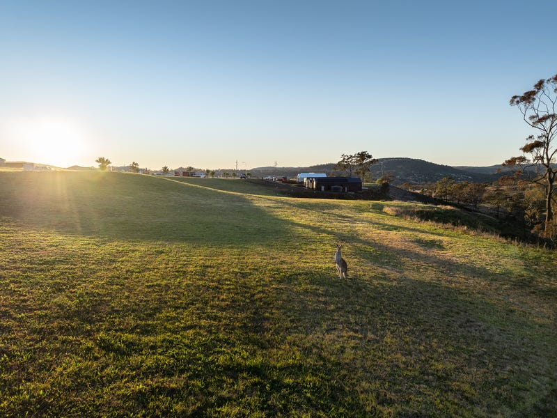 25 Hillside Court, Mount Rascal, QLD 4350 - realestate.com.au