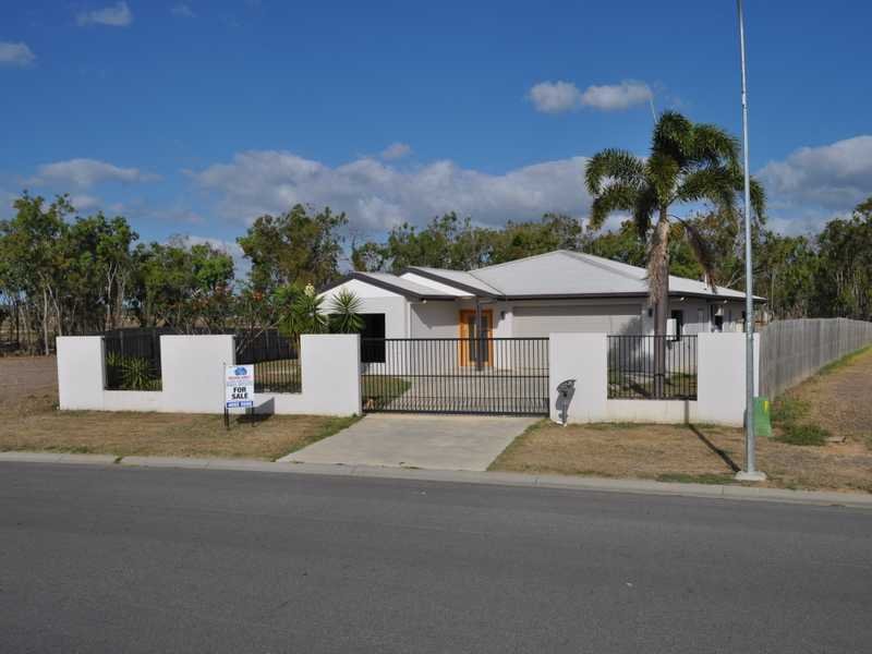 8 Amaroo Drive, Mareeba, Qld 4880 - Property Details