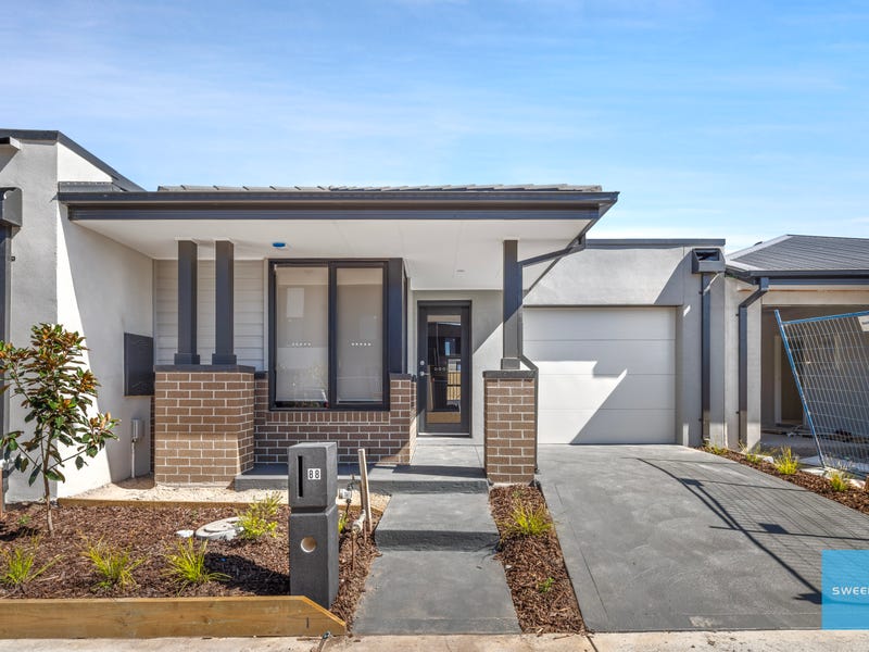 88 Chateau Promenade, Deanside, Vic 3336 - Property Details