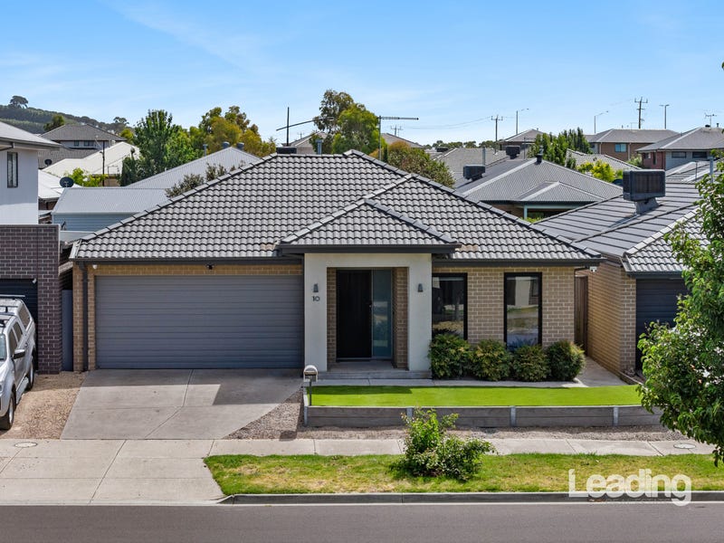 10 Showman Drive, Diggers Rest, VIC 3427 - realestate.com.au