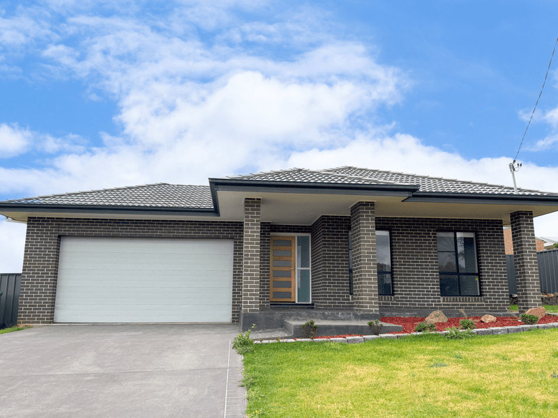 35 Medlyn Street, Parkes, NSW 2870 - Property Details