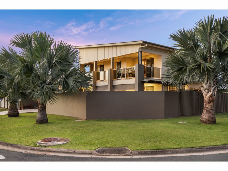 52 Shields Street, Redcliffe, Qld 4020 - Property Details