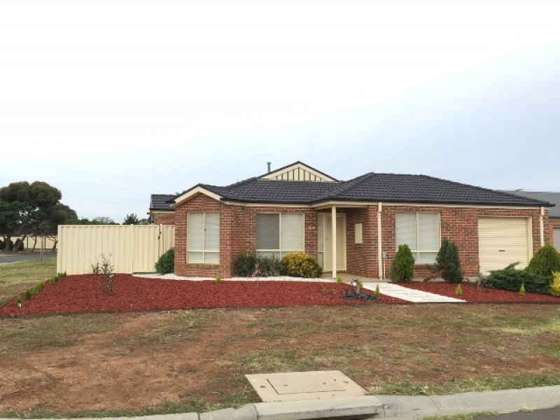 1 Maximus Court, Melton, Vic 3337 - Property Details