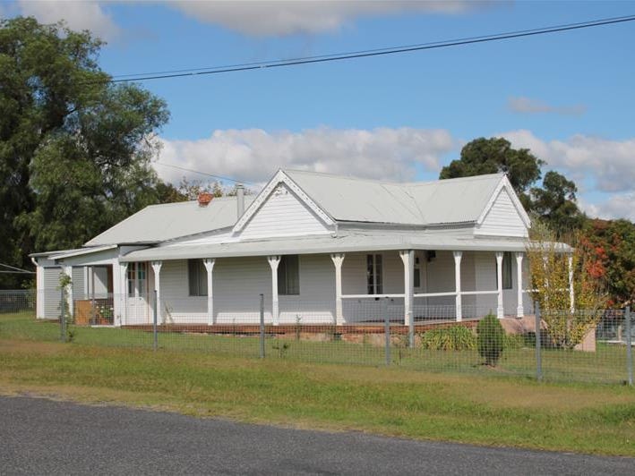 117 Wood Street, Tenterfield, NSW 2372 - realestate.com.au
