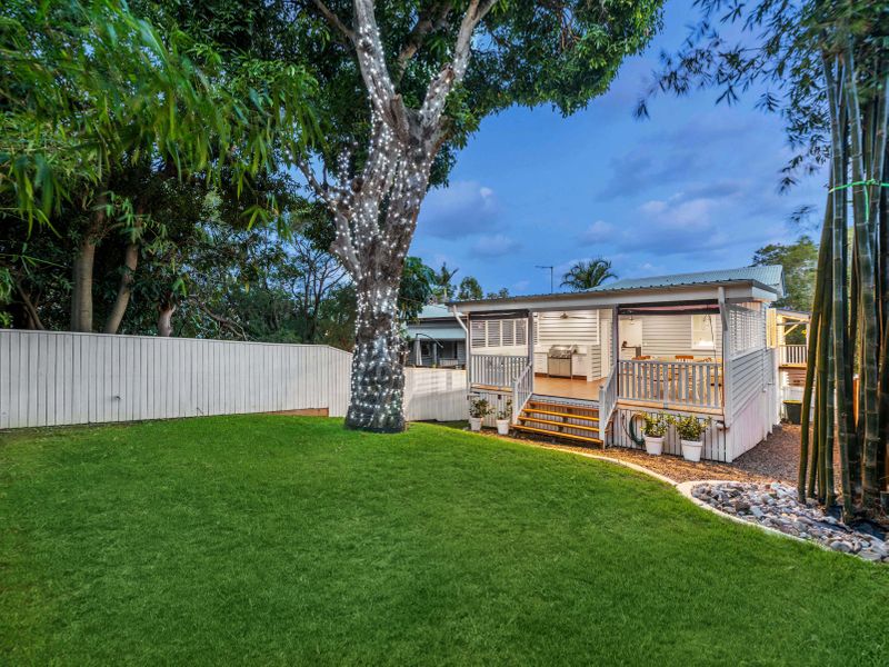 64 Riding Road, Hawthorne, Qld 4171 - Property Details