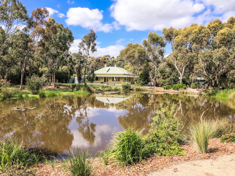24 Billabong Drive, Monegeetta, VIC 3433 - realestate.com.au