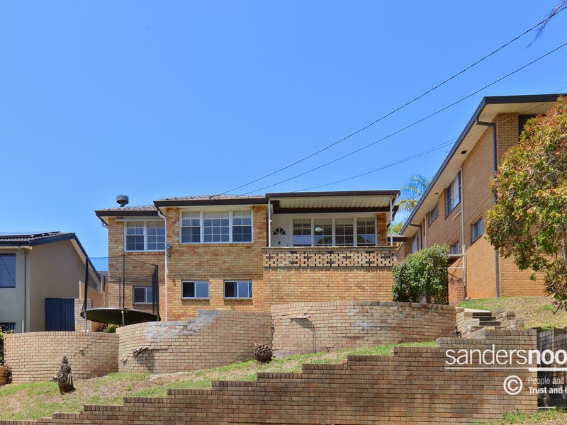 6 Robyn Street, Peakhurst Heights, NSW 2210 - realestate.com.au