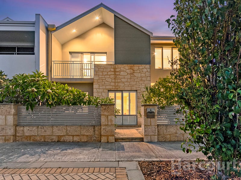 4 Fenian Pass, Hillarys, WA 6025 - Property Details