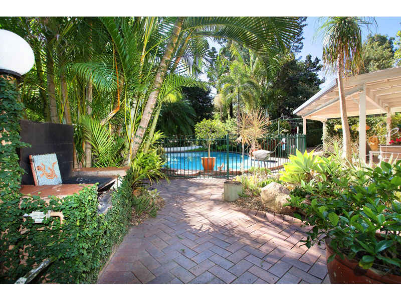 27 Sunset Road, Kenmore, QLD 4069 - realestate.com.au
