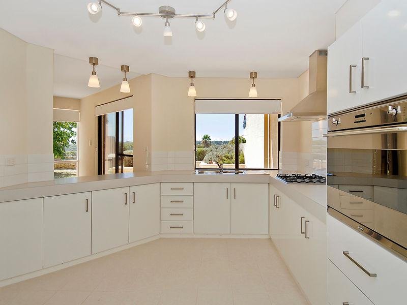 2/18 Parkland Close, Edgewater, WA 6027 - realestate.com.au