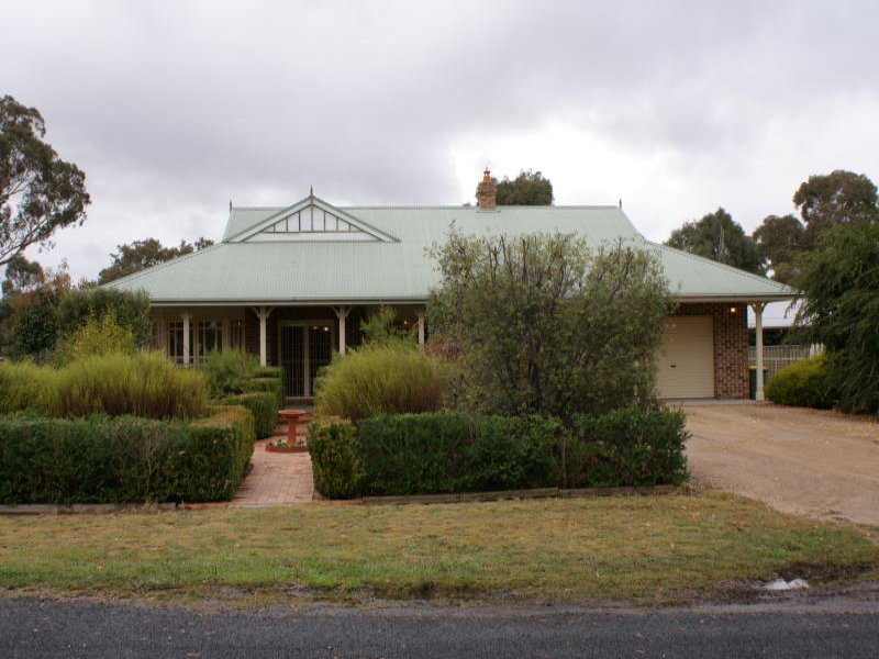 5 Merriman Place, Murrumbateman, NSW 2582 - Property Details