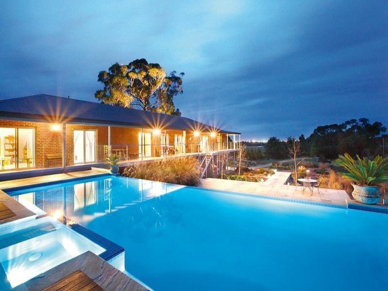 4 Sugargum Close, Invermay, Vic 3352 - Property Details