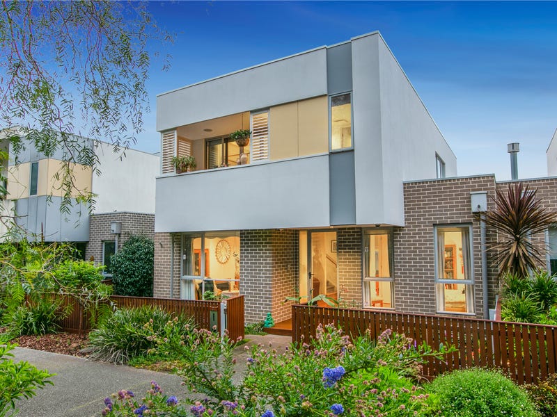 7 Varsity Walk, Bundoora, Vic 3083 - Property Details