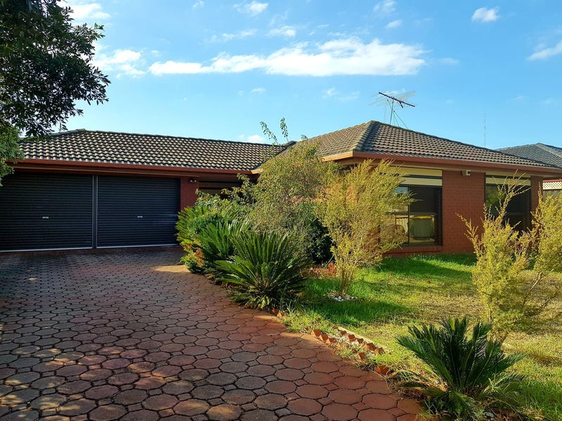 6 Wordsworth Place, Delahey, VIC 3037 - realestate.com.au