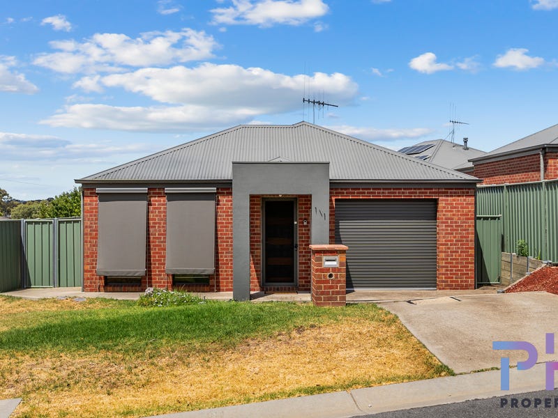 1/1 Martin Court, Golden Square, VIC 3555 - realestate.com.au