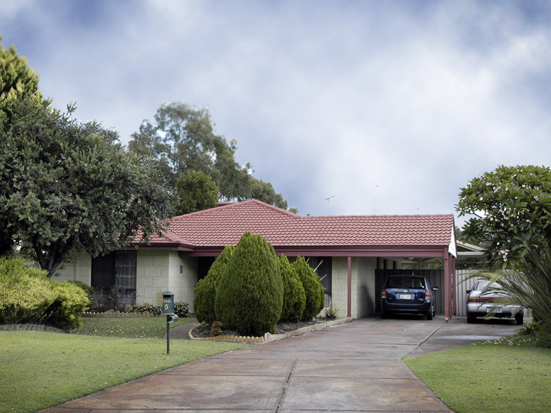 5 Howlett Place, Leeming, WA 6149 - realestate.com.au