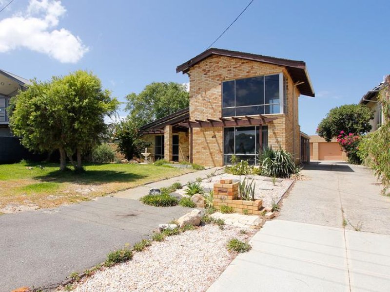 40 Peet Cres, Trigg, WA 6029 - realestate.com.au