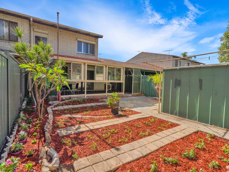 4/13 Merope Close, Rockingham, WA 6168 - Property Details