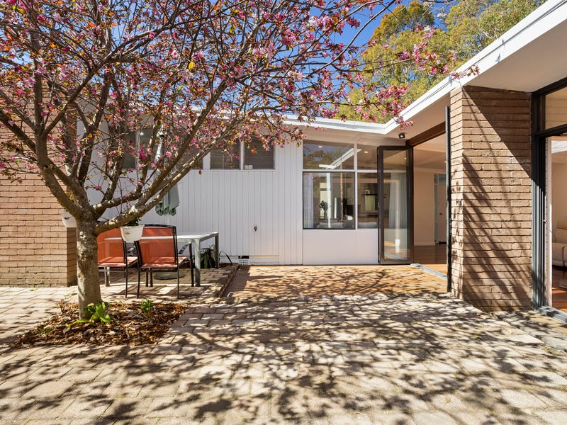 8 Cherana Crescent, Forestville, NSW 2087 - Property Details