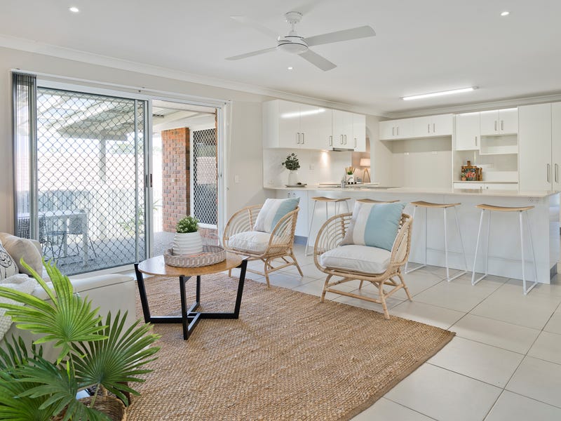 11 Berkeley Place, Ferny Grove, QLD 4055 - realestate.com.au