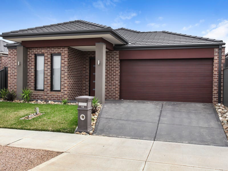 19 Quadrant Drive, Fraser Rise, VIC 3336 - realestate.com.au