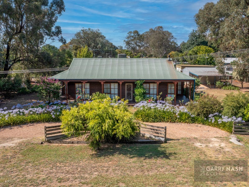 36 Macartney Street, Oxley, Vic 3678 - Property Details