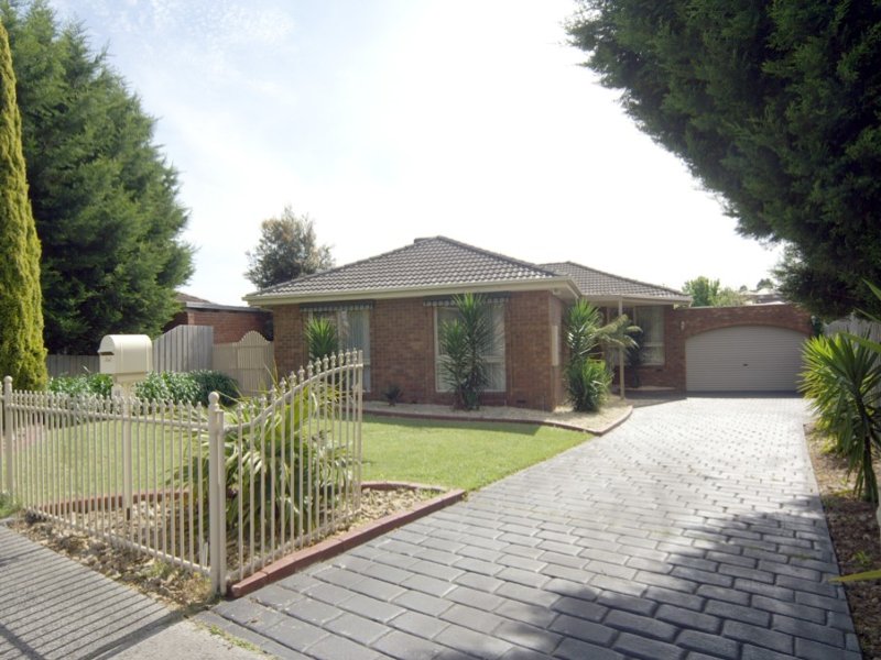 48 Denton Drive, Endeavour Hills, VIC 3802 - realestate.com.au