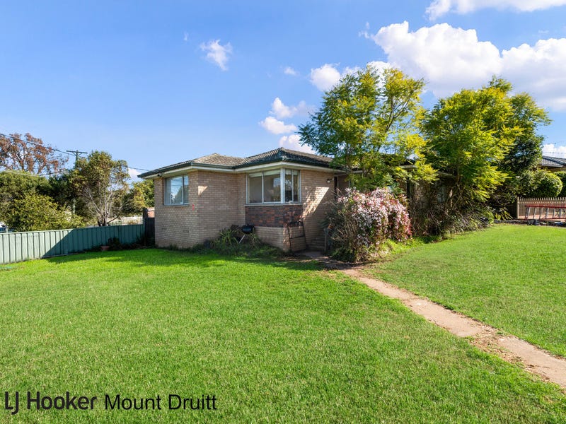 2 Eloura Street, Dharruk, NSW 2770 - Property Details