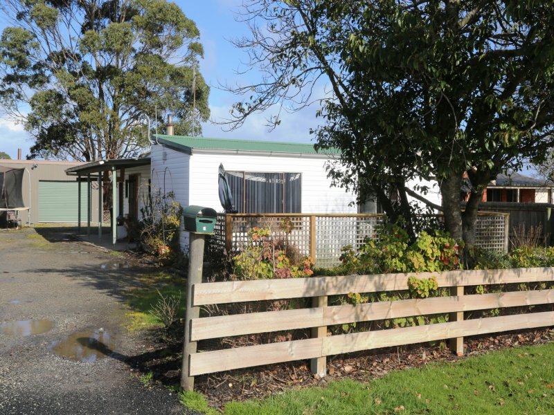 10 Rocklyn Road, Smithton, Tas 7330 - Property Details