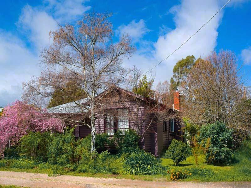 215 Main Road, Chewton, Vic 3451 - Property Details
