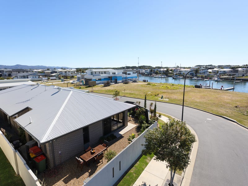 19 View Line Terrace, Hope Island, QLD 4212 - realestate.com.au