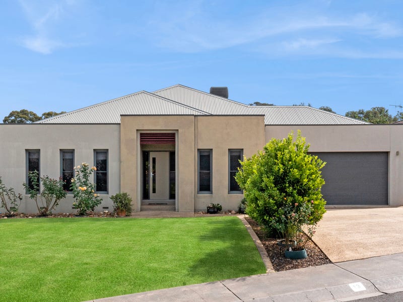 13 Isabella Grove, Strathdale, Vic 3550 - Property Details