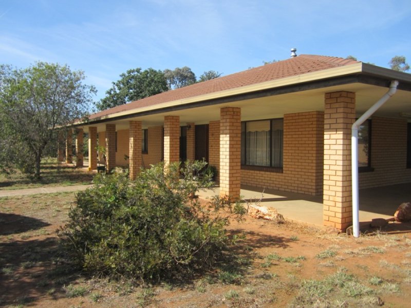25 Spring Street, Ganmain, NSW 2702 - realestate.com.au